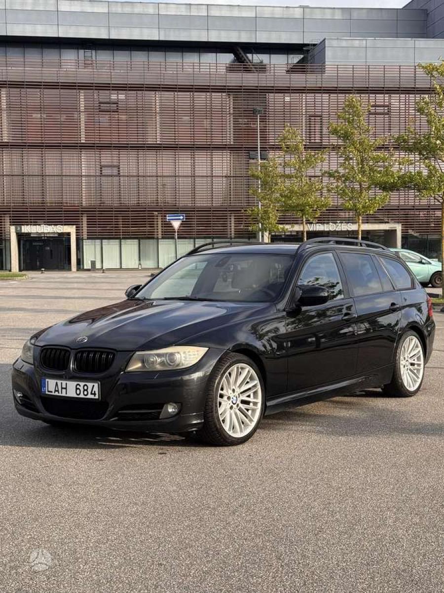 Black BMW 320 2009 in Klaipeda, with an engine capacity of 2.00 L and mileage of 135 thousand km for 3500 €, photo 3 on AUTOMOTO.COM.LV