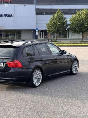 Black BMW 320 2009 in Klaipeda, with an engine capacity of 2.00 L and mileage of 135 thousand km for 3500 €, photo 5 on AUTOMOTO.COM.LV