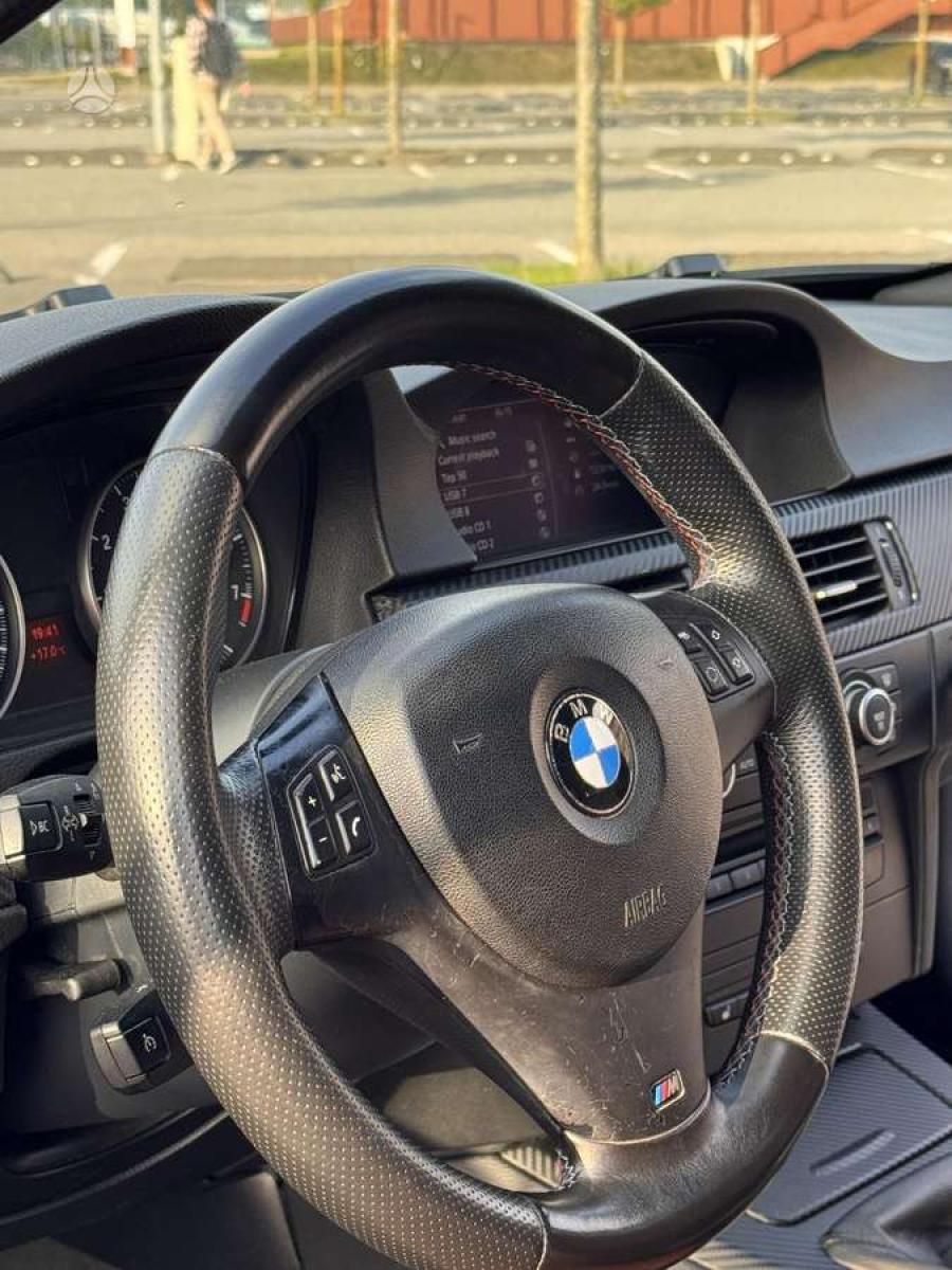 Black BMW 320 2009 in Klaipeda, with an engine capacity of 2.00 L and mileage of 135 thousand km for 3500 €, photo 10 on AUTOMOTO.COM.LV