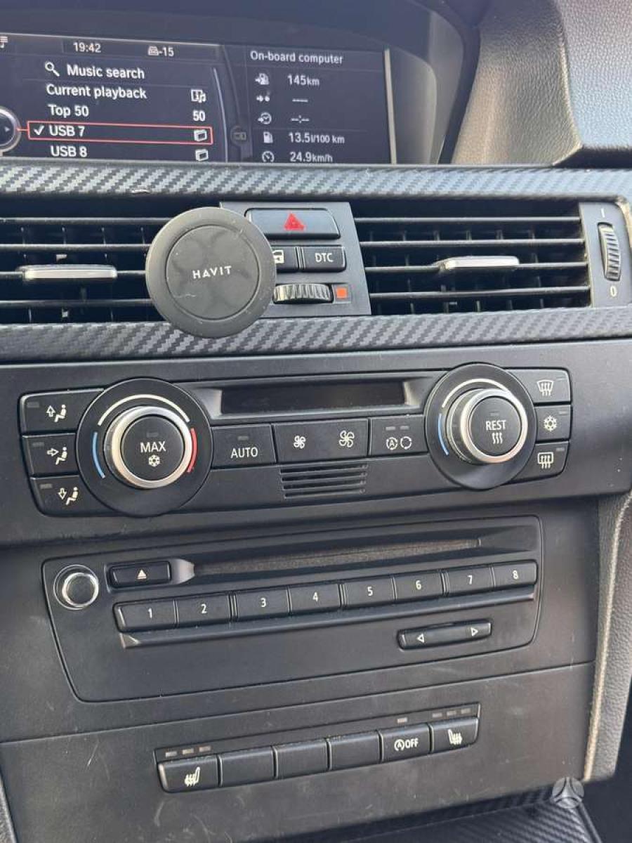 Black BMW 320 2009 in Klaipeda, with an engine capacity of 2.00 L and mileage of 135 thousand km for 3500 €, photo 11 on AUTOMOTO.COM.LV