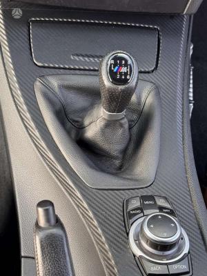 Black BMW 320 2009 in Klaipeda, with an engine capacity of 2.00 L and mileage of 135 thousand km for 3500 €, photo 17 on AUTOMOTO.COM.LV