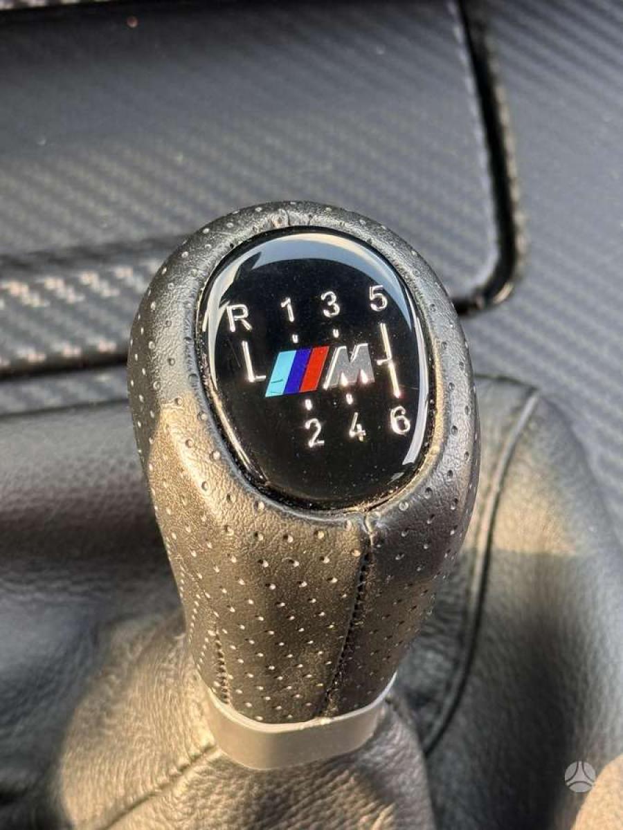 Black BMW 320 2009 in Klaipeda, with an engine capacity of 2.00 L and mileage of 135 thousand km for 3500 €, photo 18 on AUTOMOTO.COM.LV