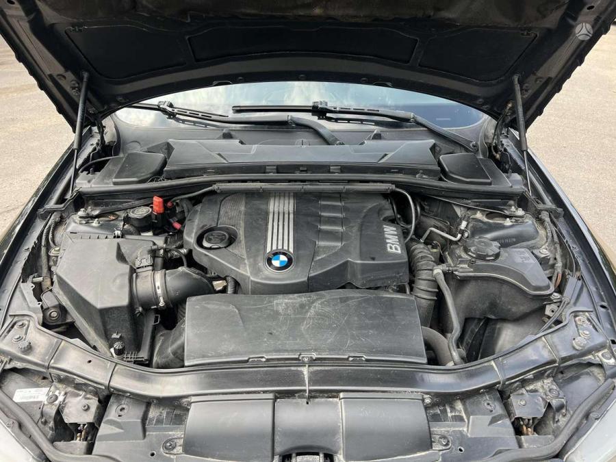Melns BMW 320 2009 Viļņa, ar dzinēja tilpumu 1.80 L un nobraukumu 268 tūkst. km par 3250 €, foto 9 vietnē AUTOMOTO.COM.LV