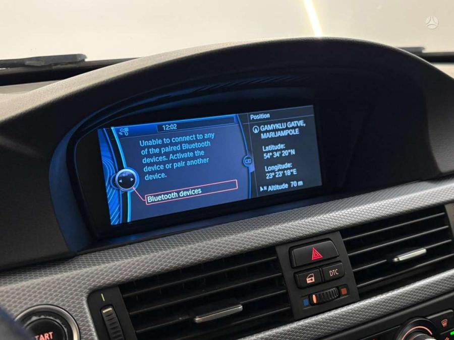 Black BMW 320 2009 in Marijampole, with an engine capacity of 2.00 L and mileage of 225 thousand km for 5999 €, photo 8 on AUTOMOTO.COM.LV