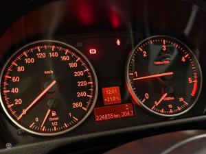 Black BMW 320 2009 in Marijampole, with an engine capacity of 2.00 L and mileage of 225 thousand km for 5999 €, photo 9 on AUTOMOTO.COM.LV