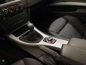 Black BMW 320 2009 in Marijampole, with an engine capacity of 2.00 L and mileage of 225 thousand km for 5999 €, photo 13 on AUTOMOTO.COM.LV