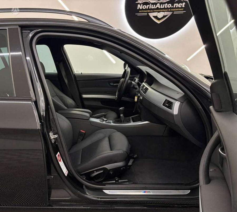 Black BMW 320 2009 in Marijampole, with an engine capacity of 2.00 L and mileage of 225 thousand km for 5999 €, photo 14 on AUTOMOTO.COM.LV