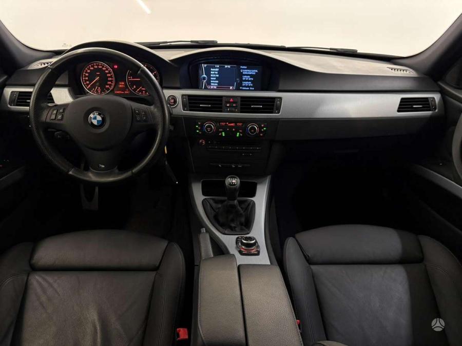Black BMW 320 2009 in Marijampole, with an engine capacity of 2.00 L and mileage of 225 thousand km for 5999 €, photo 18 on AUTOMOTO.COM.LV