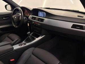 Black BMW 320 2009 in Marijampole, with an engine capacity of 2.00 L and mileage of 225 thousand km for 5999 €, photo 19 on AUTOMOTO.COM.LV