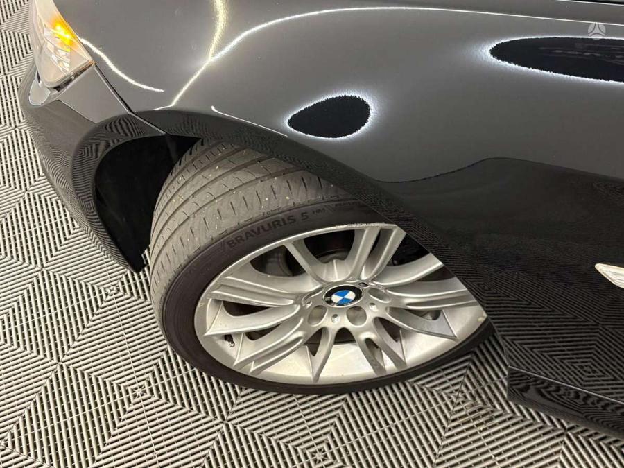 Black BMW 320 2009 in Marijampole, with an engine capacity of 2.00 L and mileage of 225 thousand km for 5999 €, photo 22 on AUTOMOTO.COM.LV