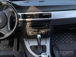 Black BMW 320 2009 in Cesis, with an engine capacity of 2.00 L and mileage of 298 thousand km for 3950 €, photo 3 on AUTOMOTO.COM.LV