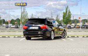 Black BMW 320 2009 in Riga, with an engine capacity of 2.00 L and mileage of 268 thousand km for 5990 €, photo 7 on AUTOMOTO.COM.LV