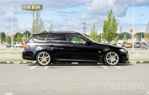 Black BMW 320 2009 in Riga, with an engine capacity of 2.00 L and mileage of 268 thousand km for 5990 €, photo 10 on AUTOMOTO.COM.LV
