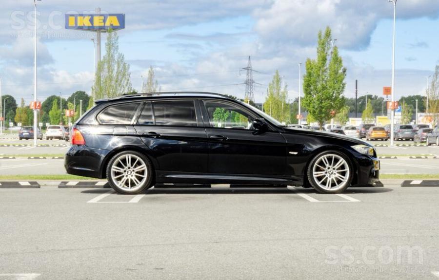 Black BMW 320 2009 in Riga, with an engine capacity of 2.00 L and mileage of 268 thousand km for 5990 €, photo 10 on AUTOMOTO.COM.LV