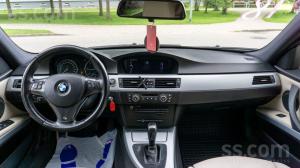 Black BMW 320 2009 in Riga, with an engine capacity of 2.00 L and mileage of 268 thousand km for 5990 €, photo 13 on AUTOMOTO.COM.LV