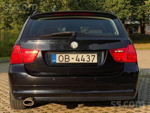Melns BMW 320 2009 Cēsis, ar dzinēja tilpumu 2.00 L un nobraukumu 298 tūkst. km par 2900 €, foto 8 vietnē AUTOMOTO.COM.LV