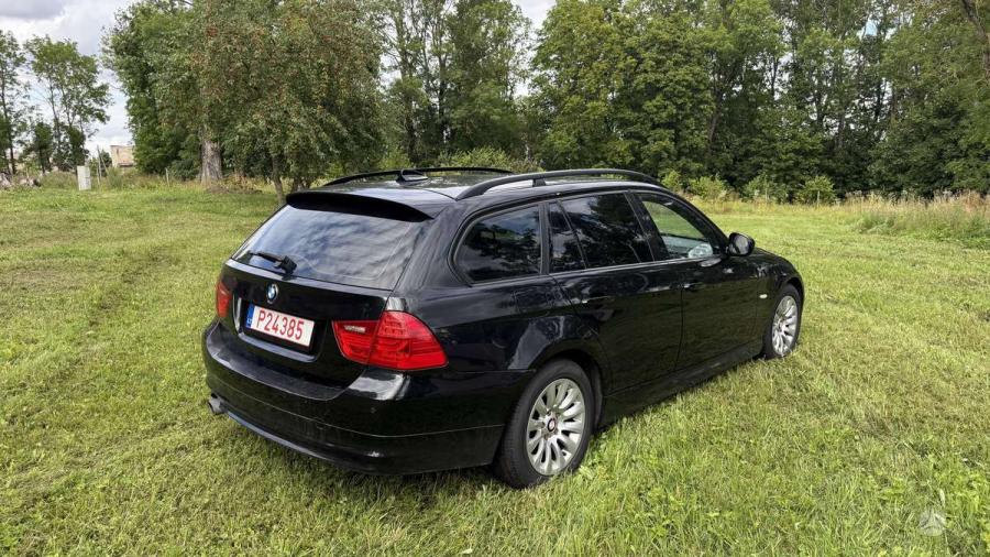 Melns BMW 320 2009 Alīta, ar dzinēja tilpumu 2.00 L un nobraukumu 264 tūkst. km par 4990 €, foto 4 vietnē AUTOMOTO.COM.LV