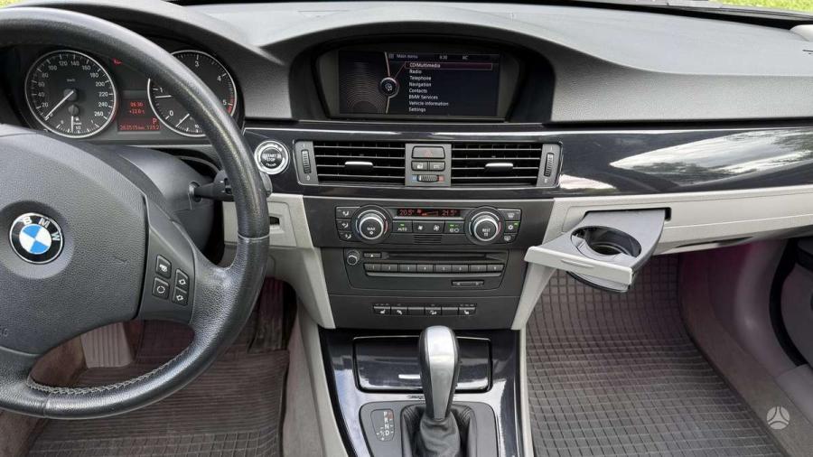 Melns BMW 320 2009 Alīta, ar dzinēja tilpumu 2.00 L un nobraukumu 264 tūkst. km par 4990 €, foto 7 vietnē AUTOMOTO.COM.LV