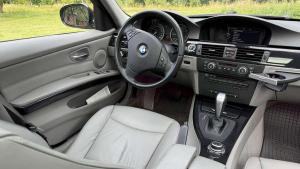 Melns BMW 320 2009 Alīta, ar dzinēja tilpumu 2.00 L un nobraukumu 264 tūkst. km par 4990 €, foto 8 vietnē AUTOMOTO.COM.LV