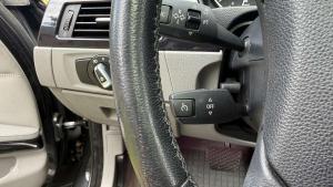 Melns BMW 320 2009 Alīta, ar dzinēja tilpumu 2.00 L un nobraukumu 264 tūkst. km par 4990 €, foto 17 vietnē AUTOMOTO.COM.LV