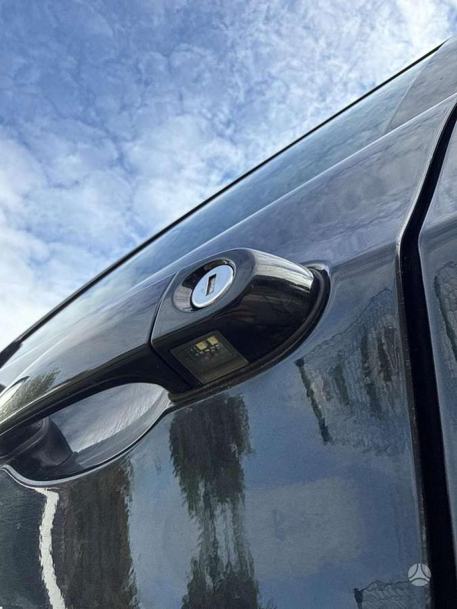 Melns BMW 320 2009 Alīta, ar dzinēja tilpumu 2.00 L un nobraukumu 264 tūkst. km par 4990 €, foto 24 vietnē AUTOMOTO.COM.LV