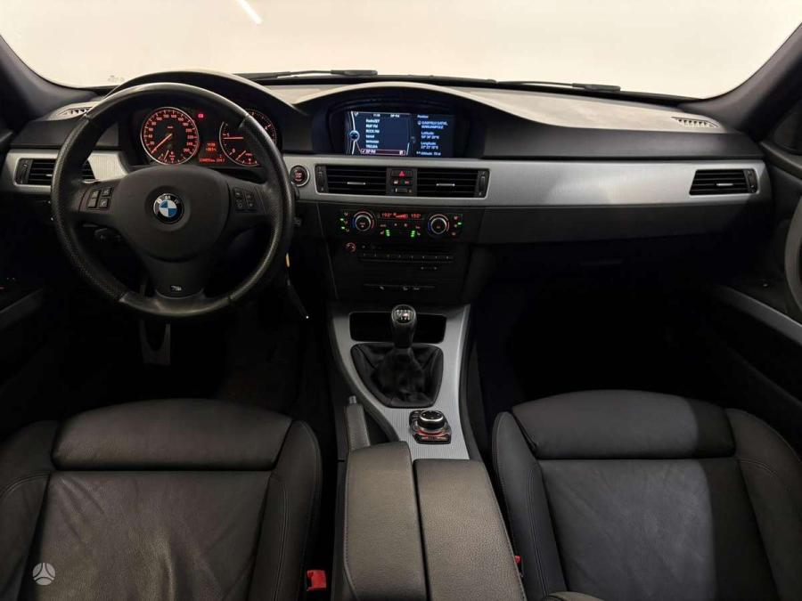 Black BMW 320 2009 in Marijampole, with an engine capacity of 2.00 L and mileage of 225 thousand km for 5850 €, photo 22 on AUTOMOTO.COM.LV