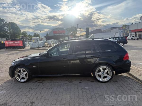 Black BMW 320 2009 in Riga, with an engine capacity of 2.00 L and mileage of 252 thousand km for 3299 €, photo 2 on AUTOMOTO.COM.LV
