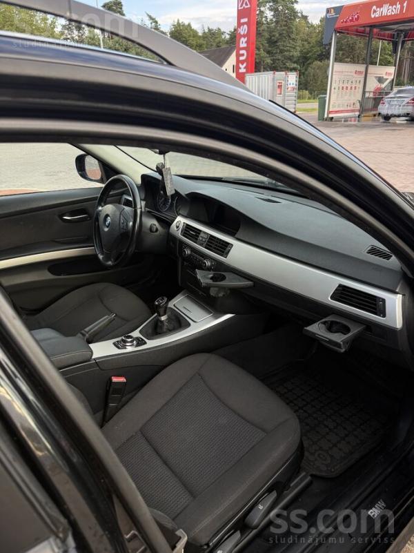 Black BMW 320 2009 in Riga, with an engine capacity of 2.00 L and mileage of 252 thousand km for 3299 €, photo 9 on AUTOMOTO.COM.LV