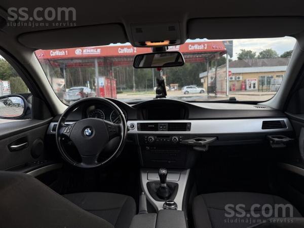 Black BMW 320 2009 in Riga, with an engine capacity of 2.00 L and mileage of 252 thousand km for 3299 €, photo 10 on AUTOMOTO.COM.LV