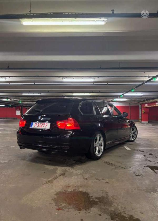 Melns BMW 320 2009 Viļņa, ar dzinēja tilpumu 2.00 L un nobraukumu 268 tūkst. km par 3700 €, foto 4 vietnē AUTOMOTO.COM.LV