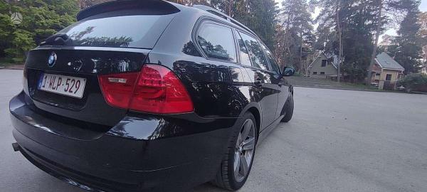 Melns BMW 320 2009 Kauņa, ar dzinēja tilpumu 2.00 L un nobraukumu 230 tūkst. km par 4050 €, foto 4 vietnē AUTOMOTO.COM.LV