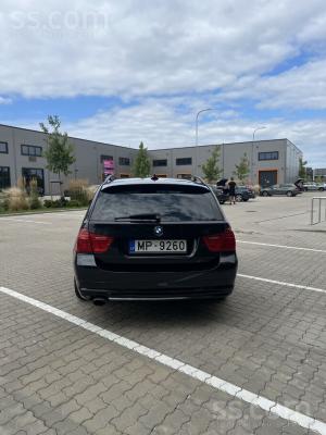 Melns BMW 320 2009 Rīga, ar dzinēja tilpumu 2.00 L un nobraukumu 324 tūkst. km par 3700 €, foto 5 vietnē AUTOMOTO.COM.LV