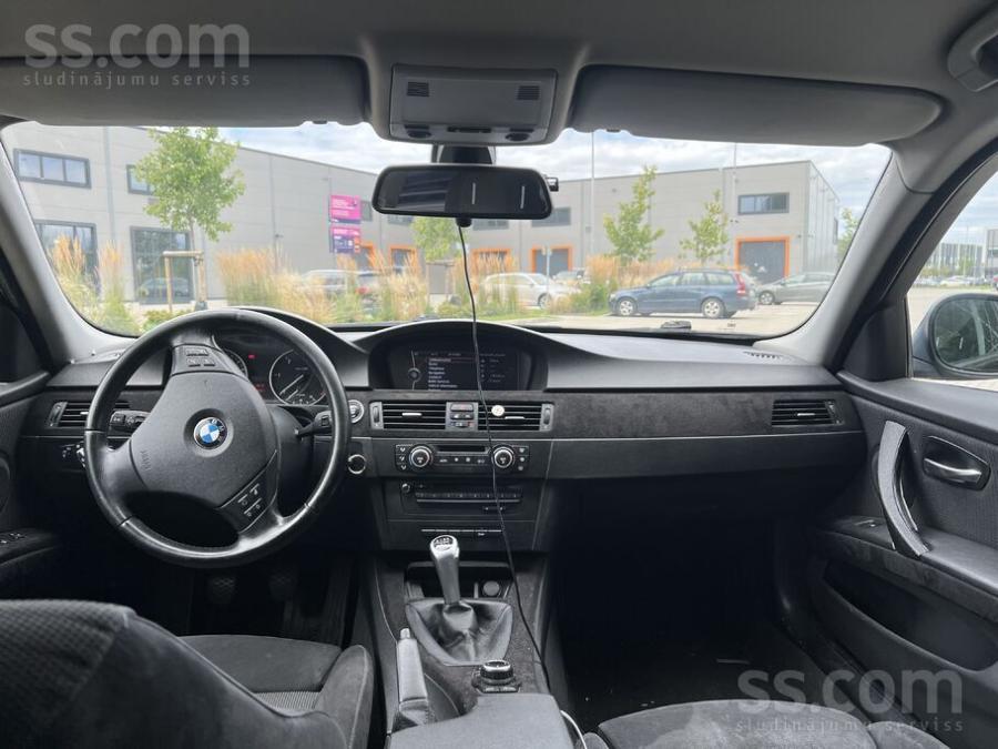 Melns BMW 320 2009 Rīga, ar dzinēja tilpumu 2.00 L un nobraukumu 324 tūkst. km par 3700 €, foto 8 vietnē AUTOMOTO.COM.LV