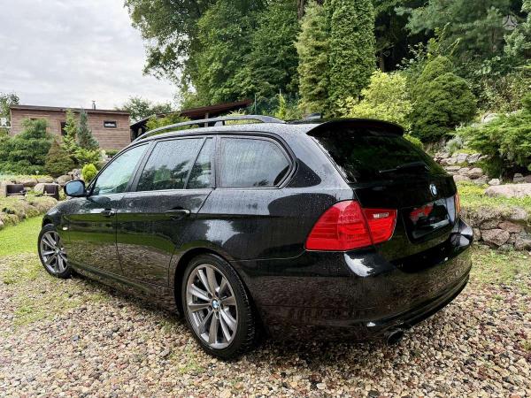 Melns BMW 320 2009 Viļņa, ar dzinēja tilpumu 2.00 L un nobraukumu 390 tūkst. km par 4390 €, foto 5 vietnē AUTOMOTO.COM.LV