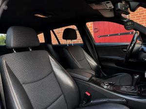 Melns BMW 320 2009 Klaipėda, ar dzinēja tilpumu 2.00 L un nobraukumu 275 tūkst. km par 4950 €, foto 7 vietnē AUTOMOTO.COM.LV