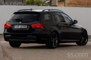 Black BMW 320 2009 in Jelgava, with an engine capacity of 2.00 L and mileage of 272 thousand km for 5500 €, photo 6 on AUTOMOTO.COM.LV