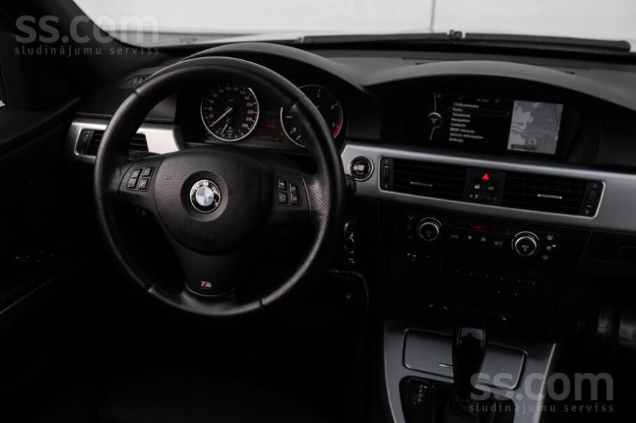 Black BMW 320 2009 in Jelgava, with an engine capacity of 2.00 L and mileage of 272 thousand km for 5500 €, photo 9 on AUTOMOTO.COM.LV