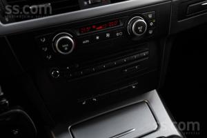 Black BMW 320 2009 in Jelgava, with an engine capacity of 2.00 L and mileage of 272 thousand km for 5500 €, photo 15 on AUTOMOTO.COM.LV