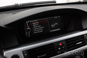 Black BMW 320 2009 in Jelgava, with an engine capacity of 2.00 L and mileage of 272 thousand km for 5500 €, photo 17 on AUTOMOTO.COM.LV