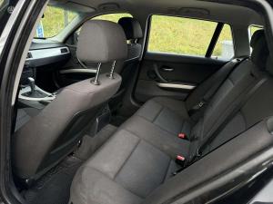 Black BMW 320 2009 in Vilnius, with an engine capacity of 2.00 L and mileage of 373 thousand km for 3400 €, photo 10 on AUTOMOTO.COM.LV