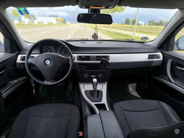 Melns BMW 320 2009 Marijampole, ar dzinēja tilpumu 2.00 L un nobraukumu 336 tūkst. km par 2399 €, foto 11 vietnē AUTOMOTO.COM.LV