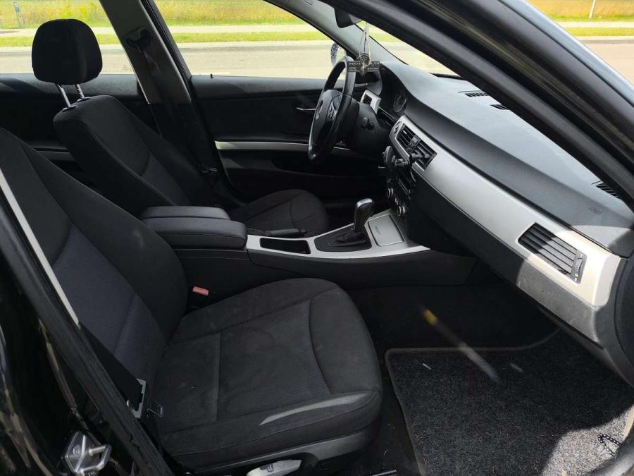 Black BMW 320 2009 in Marijampole, with an engine capacity of 2.00 L and mileage of 336 thousand km for 2399 €, photo 14 on AUTOMOTO.COM.LV
