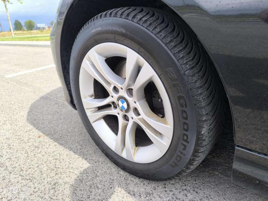 Black BMW 320 2009 in Marijampole, with an engine capacity of 2.00 L and mileage of 336 thousand km for 2399 €, photo 18 on AUTOMOTO.COM.LV