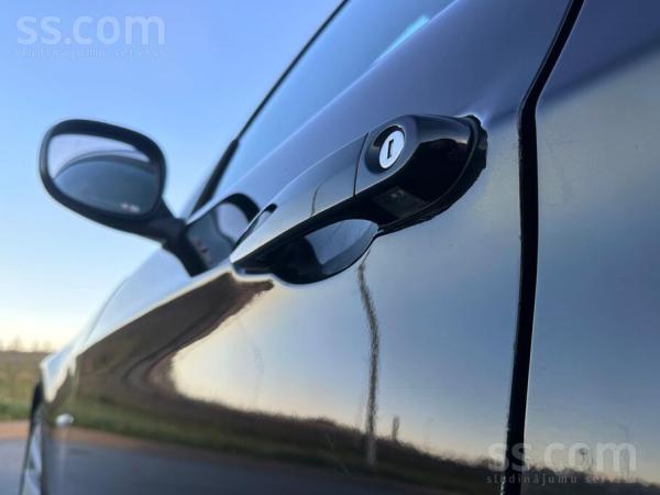Black BMW 320 2009 in Riga, with an engine capacity of 2.00 L and mileage of 345 thousand km for 4100 €, photo 9 on AUTOMOTO.COM.LV
