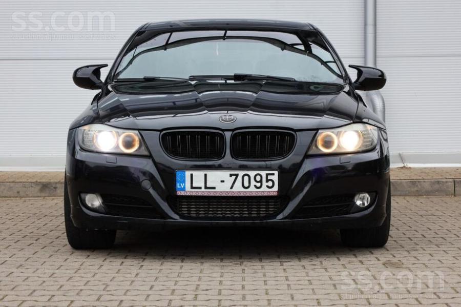 Black BMW 320 2009 in Riga, with an engine capacity of 2.00 L and mileage of 383 thousand km for 2995 €, photo 3 on AUTOMOTO.COM.LV