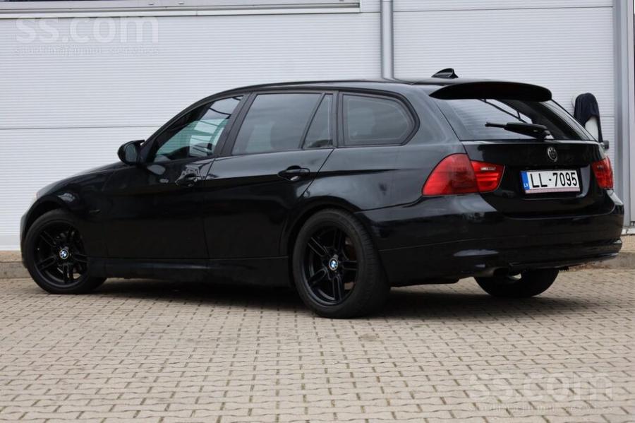 Black BMW 320 2009 in Riga, with an engine capacity of 2.00 L and mileage of 383 thousand km for 2995 €, photo 5 on AUTOMOTO.COM.LV
