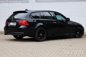 Black BMW 320 2009 in Riga, with an engine capacity of 2.00 L and mileage of 383 thousand km for 2995 €, photo 7 on AUTOMOTO.COM.LV
