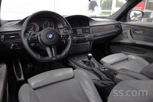 Black BMW 320 2009 in Riga, with an engine capacity of 2.00 L and mileage of 383 thousand km for 2995 €, photo 8 on AUTOMOTO.COM.LV