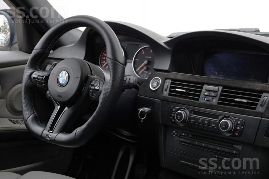 Black BMW 320 2009 in Riga, with an engine capacity of 2.00 L and mileage of 383 thousand km for 2995 €, photo 11 on AUTOMOTO.COM.LV