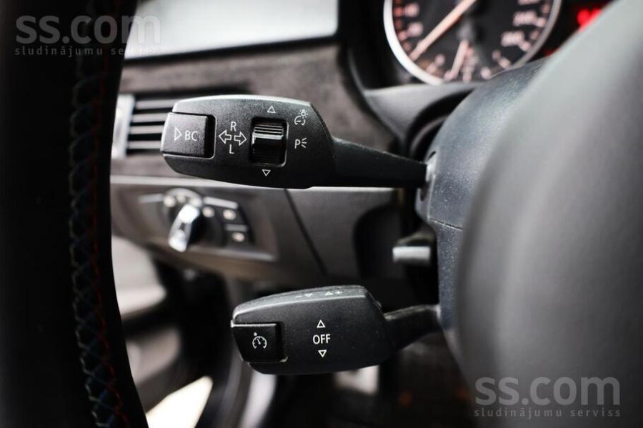 Black BMW 320 2009 in Riga, with an engine capacity of 2.00 L and mileage of 383 thousand km for 2995 €, photo 17 on AUTOMOTO.COM.LV